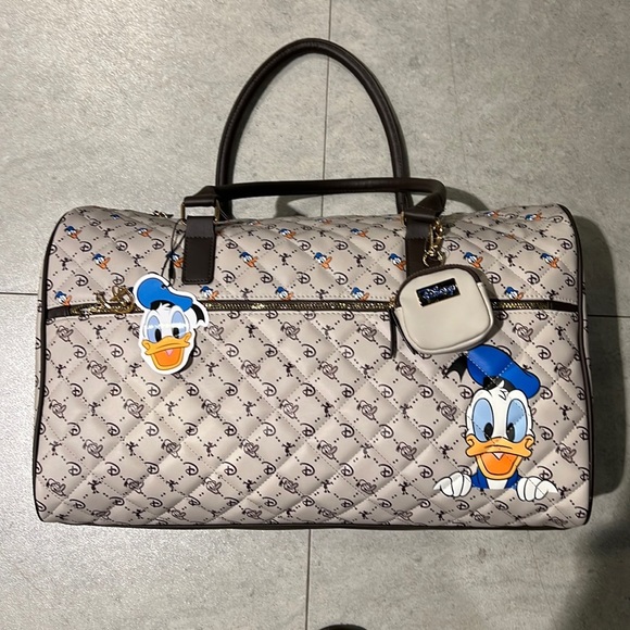 Disney | Bags | New With Tags Donald Duck Primark Disney Weekender Bag ...